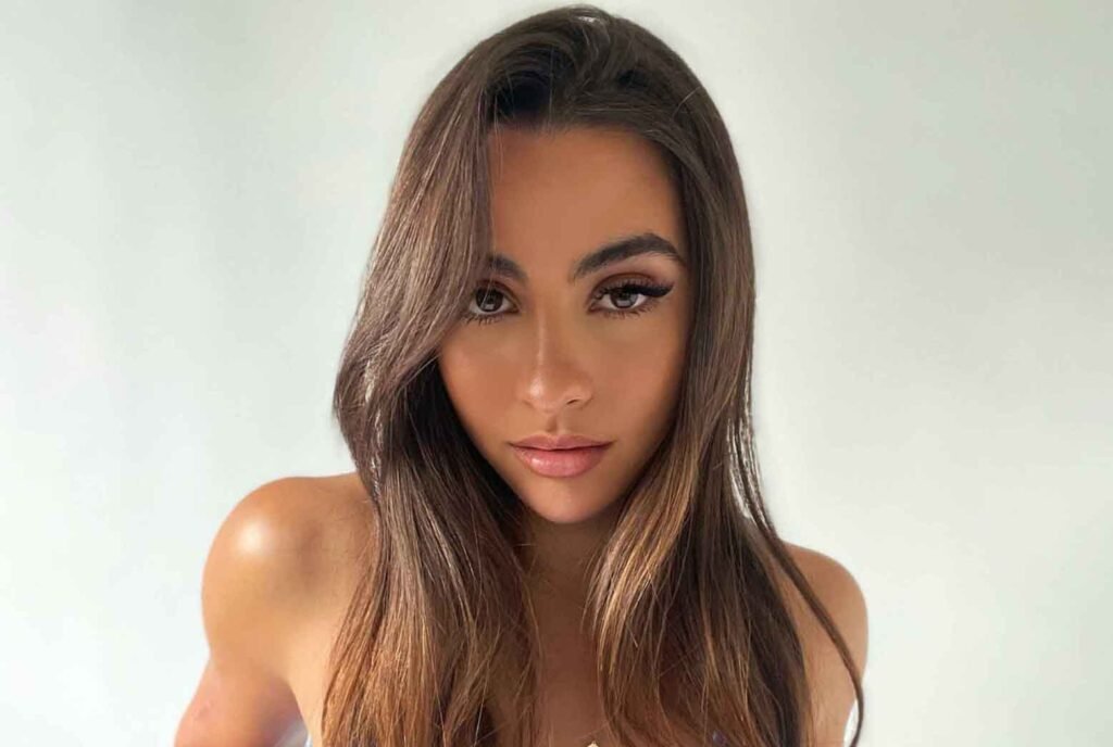 Maria Arzola Age, Boyfriend, Only Fans, Height, Weight, Modeling Career ...