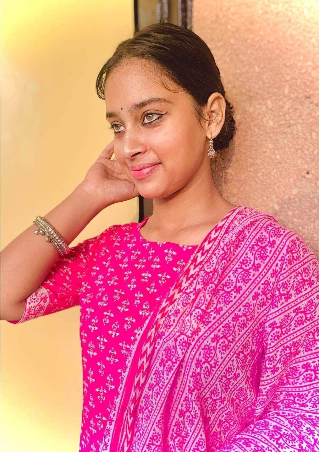 Akanksha Pandey Wiki, Age, Height, Weight, Movies, Family, Neth Worth ...