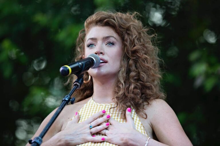 Who Is Madison Watkins? Age, Albums, Height, Net Worth, Songs, Wiki ...