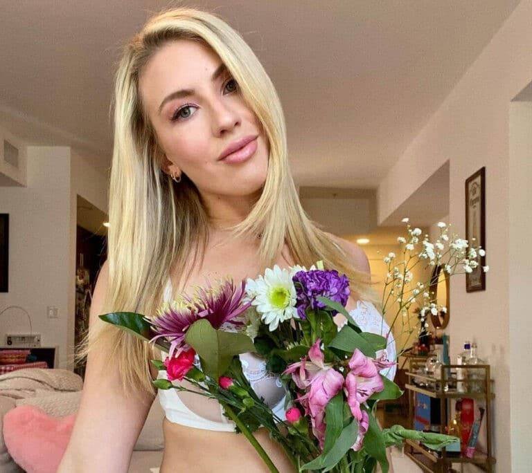 EMILYK8Z Biography, Age, Height, Weight, Family, Net Worth, Photos ...