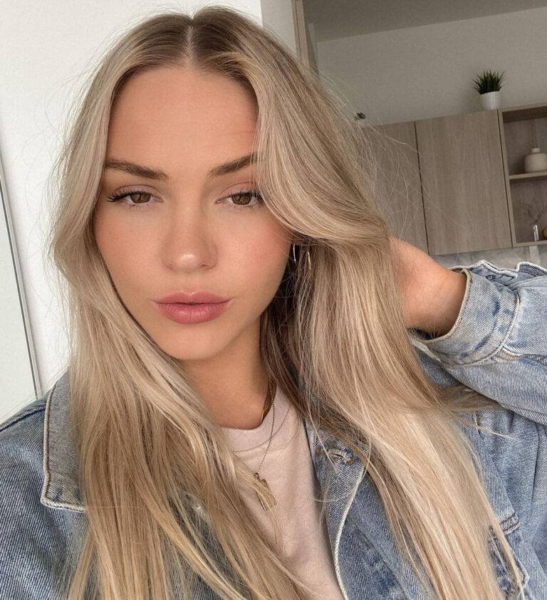 Jess Brooke Age, Bio, Height, Weight, Boyfriend, Youtube, Where Is Jess ...