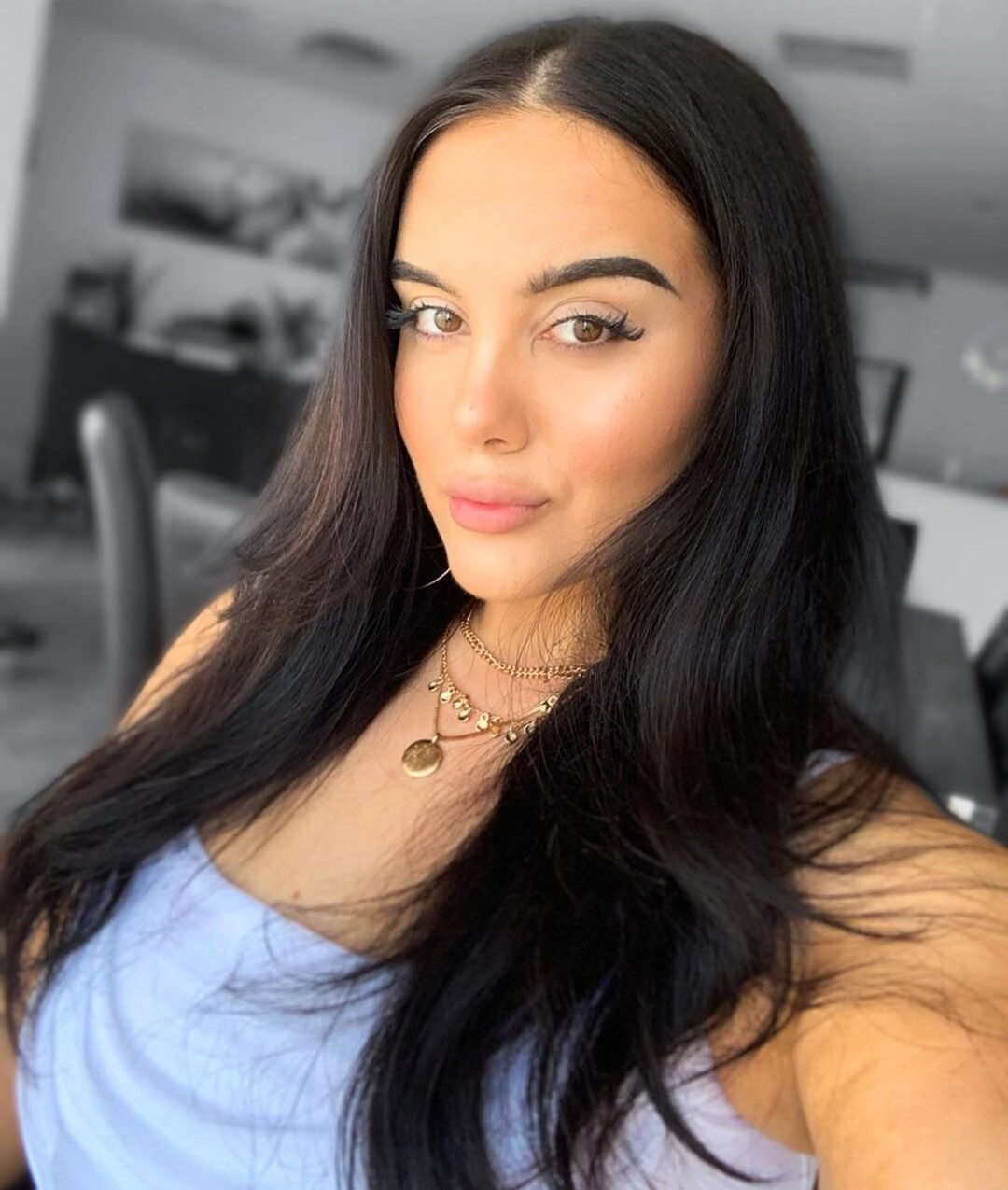 Who Is Larissa Psaila? Wiki, Biography, Age, TikTok, Boyfriend, Body ...