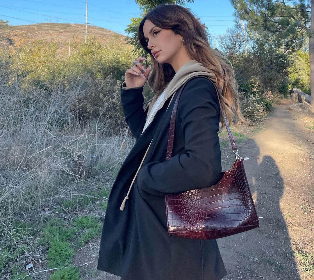 Who Is Mitra Najibeh Yosri? Age, Biography, Tattoos, Height, Weight ...