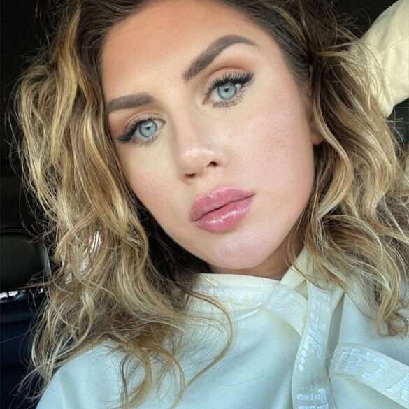 Milada Moore Wiki, Biography, Physical Appearance, And Career Details ...