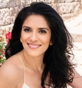 Who Is Lizette (amornextdoor)? Age, Wiki, Biography, Height, Weight ...