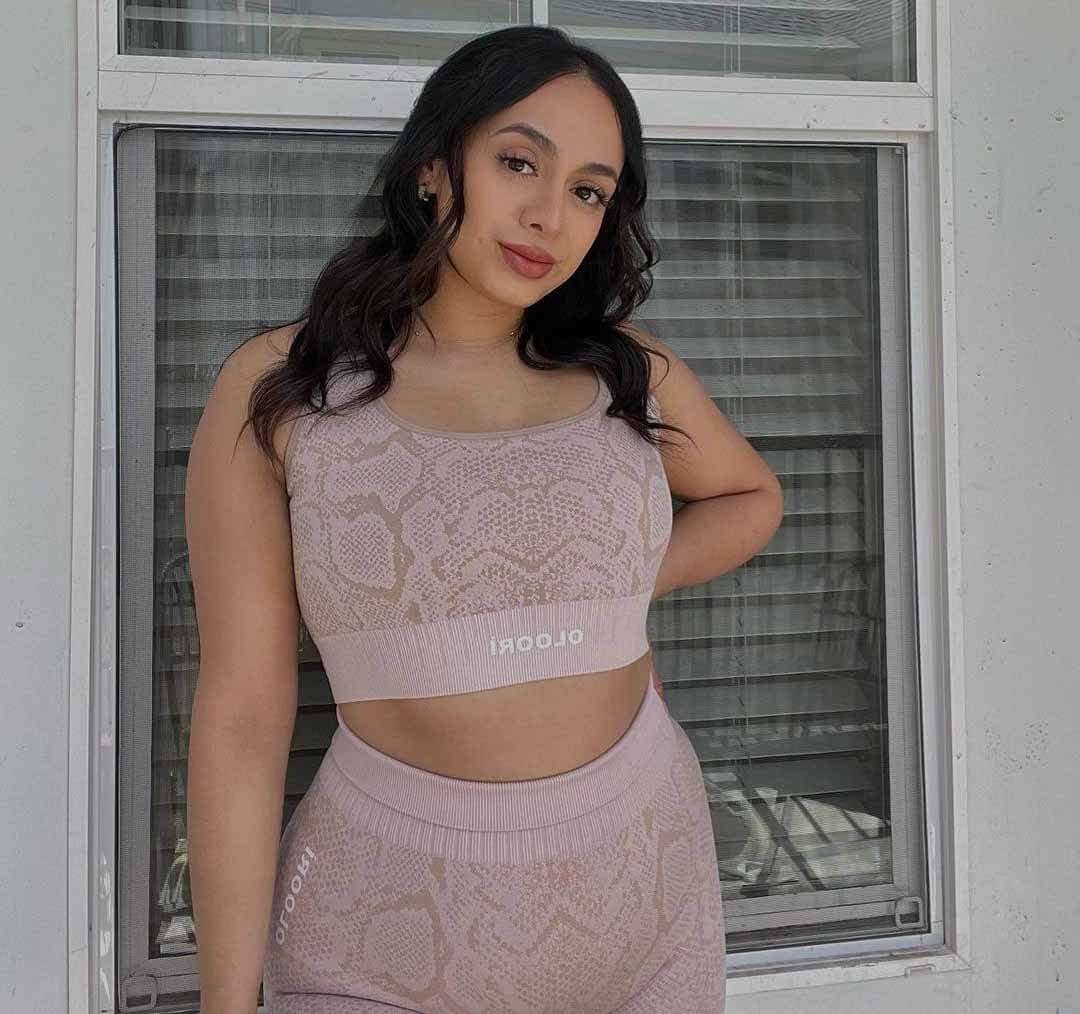 Aly Nich Wiki, Height, Weight, Age, Biography, Tiktok, Net Worth, 5 ...