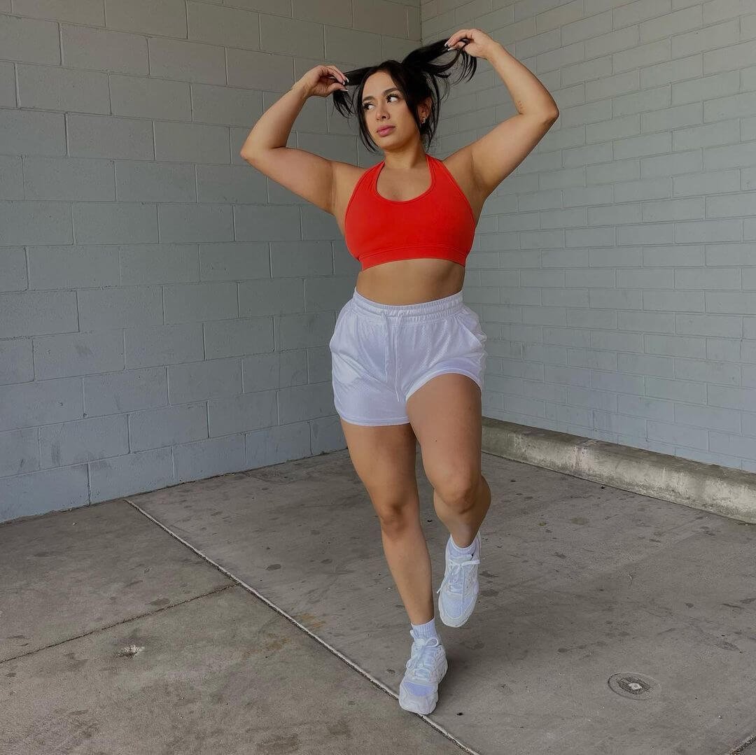 Aly Nich Wiki, Height, Weight, Age, Biography, Tiktok, Net Worth, 5 ...