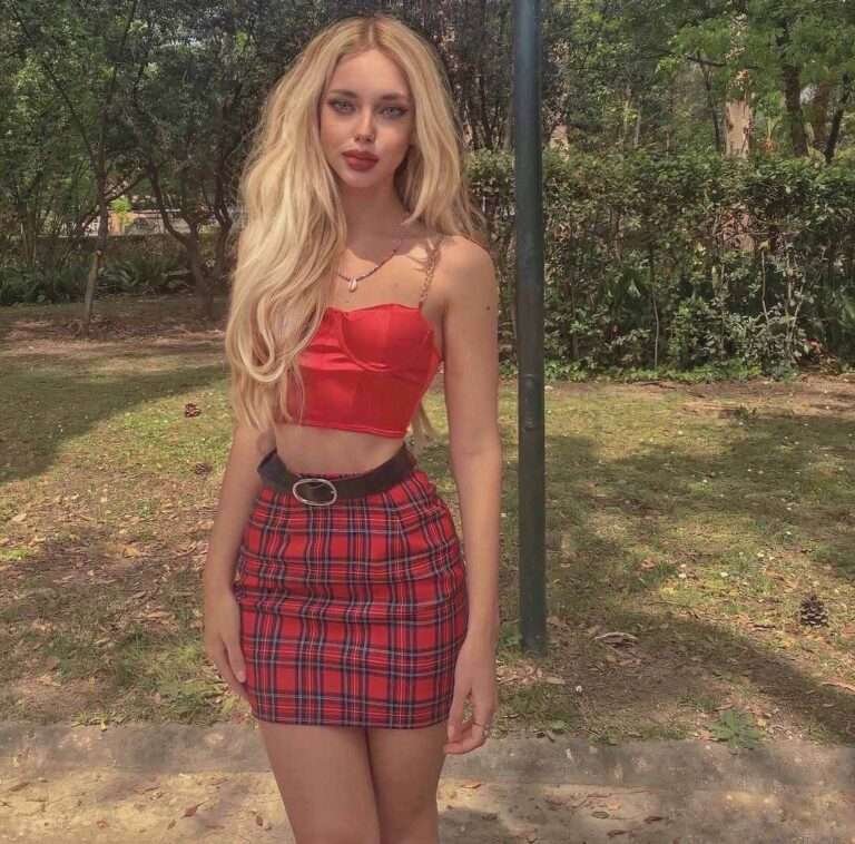 Chloe Casciano Age, Biography, Height, Weight, Boyfriend, Lingerie, Where Is Chloe From ...