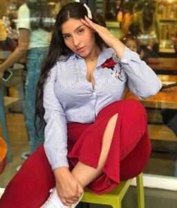 Linda Colmenares Wiki, Bio, Age, Height, Net Worth, Relationship ...