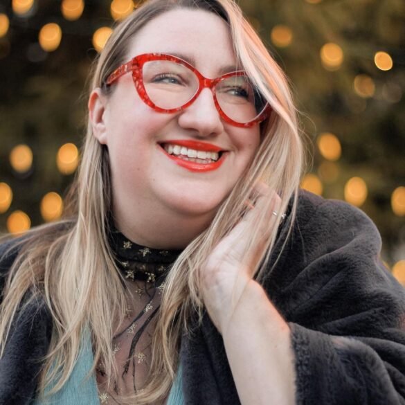 Who Is Allie Compton? Wiki, Age, Height, Weight, Instagram, TikTok ...