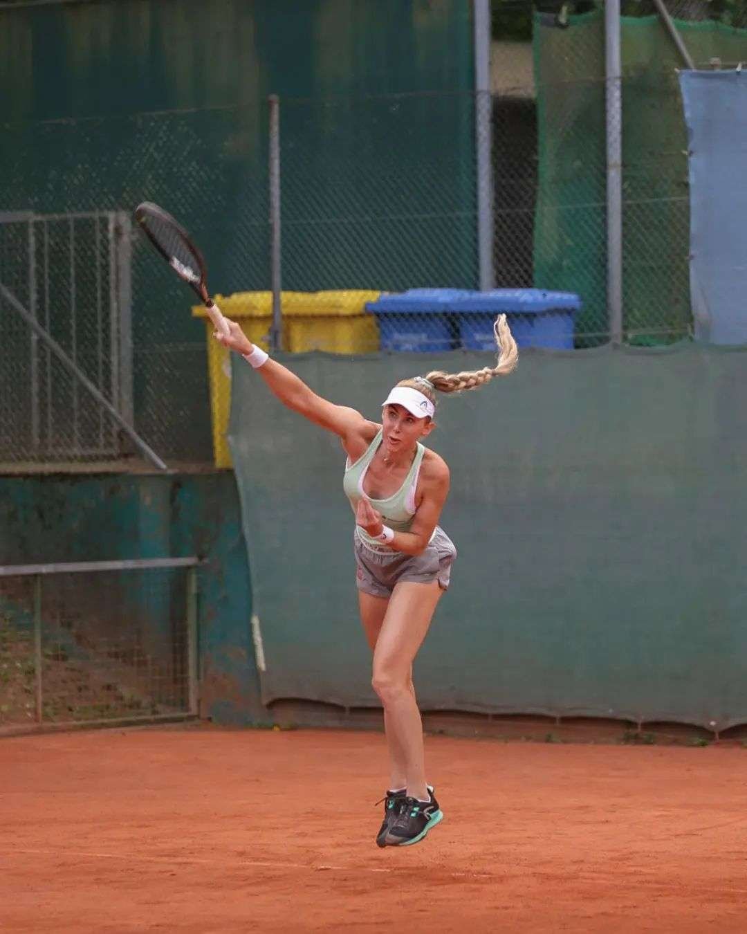 Sarah Gronert Wiki, Biography, Age, Height, Weight, Family, Source Of ...