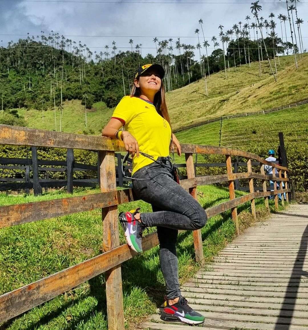 Who Is Yenn ValMen? Biography, Height, Weight, Social Media, Net Worth ...