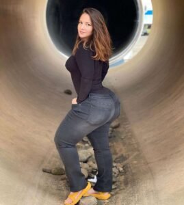 Who Is Ana Pessack? Bio, Age, Height, Instagram, Boyfriend, Net Worth ...