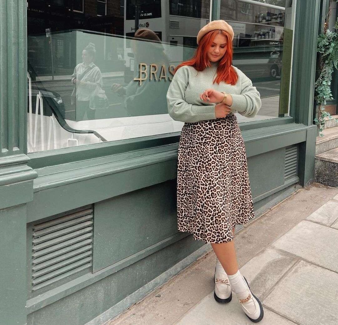 Julia(Midsize Babe), Biography, Wiki, Age, Career, Height, Weight ...