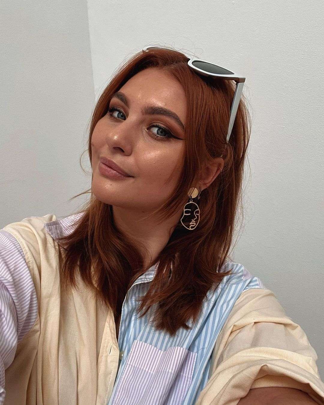 Julia(Midsize Babe), Biography, Wiki, Age, Career, Height, Weight ...