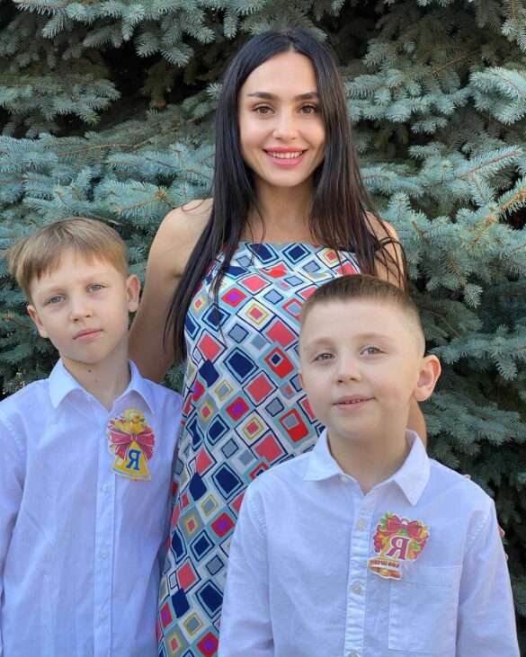 Demidova Helenka Bio, Wiki, Age, Height, Weight, Net Worth, Children ...