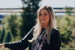 Justine Ezarik (iJustine), American Youtuber,Biography, Age, Height ...