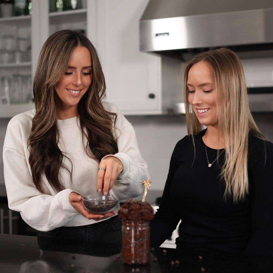 Twin Coast By Twins “Ashley Johnston And Taylor Johnston” Biography ...