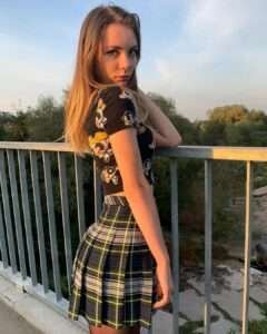 Who Is Christin Black? Bio, Age, Weight, Height, Social Media, Net ...