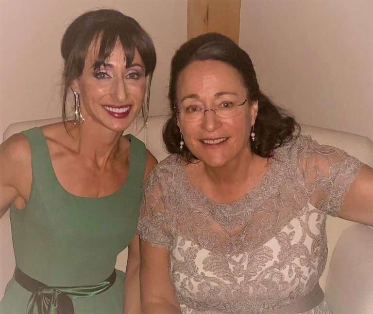 Who Is Dr. Shelly? Biography, Age, Height, American Chiropractor ...