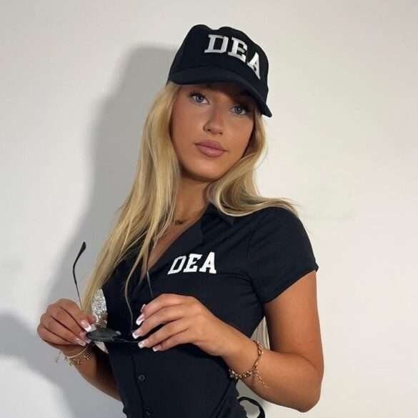 Who Is Christin Black? Bio, Age, Weight, Height, Social Media, Net ...