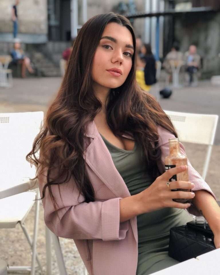 Alina (girl_on_pole) Biography, Age, Height, Husband, #1 Best Fitness ...