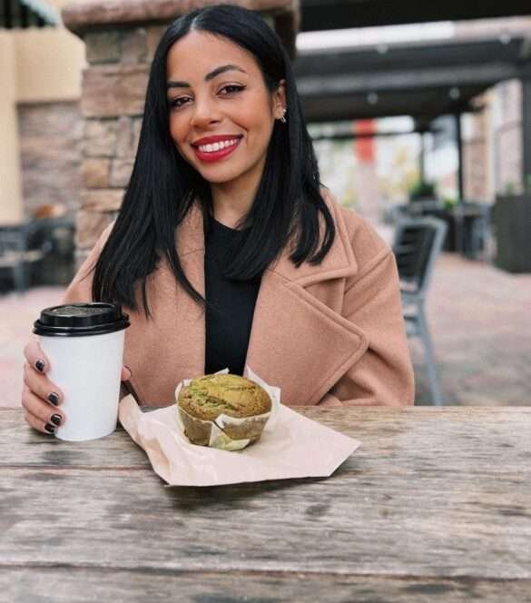 Krystal Lora Biography, #1 Best Tech &Lifestyle Blogger, Youtuber, Net ...