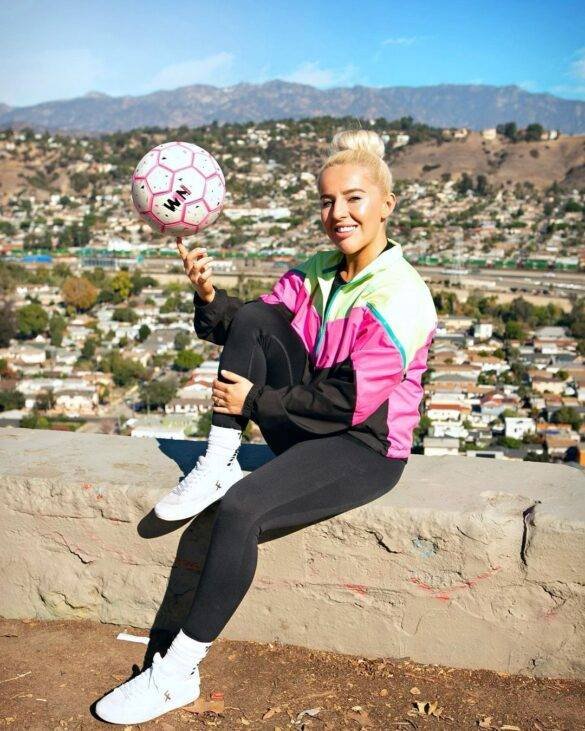 Liv Cooke Biography, # 1 Amazing Entrepreneur, Social Media Star, Age ...