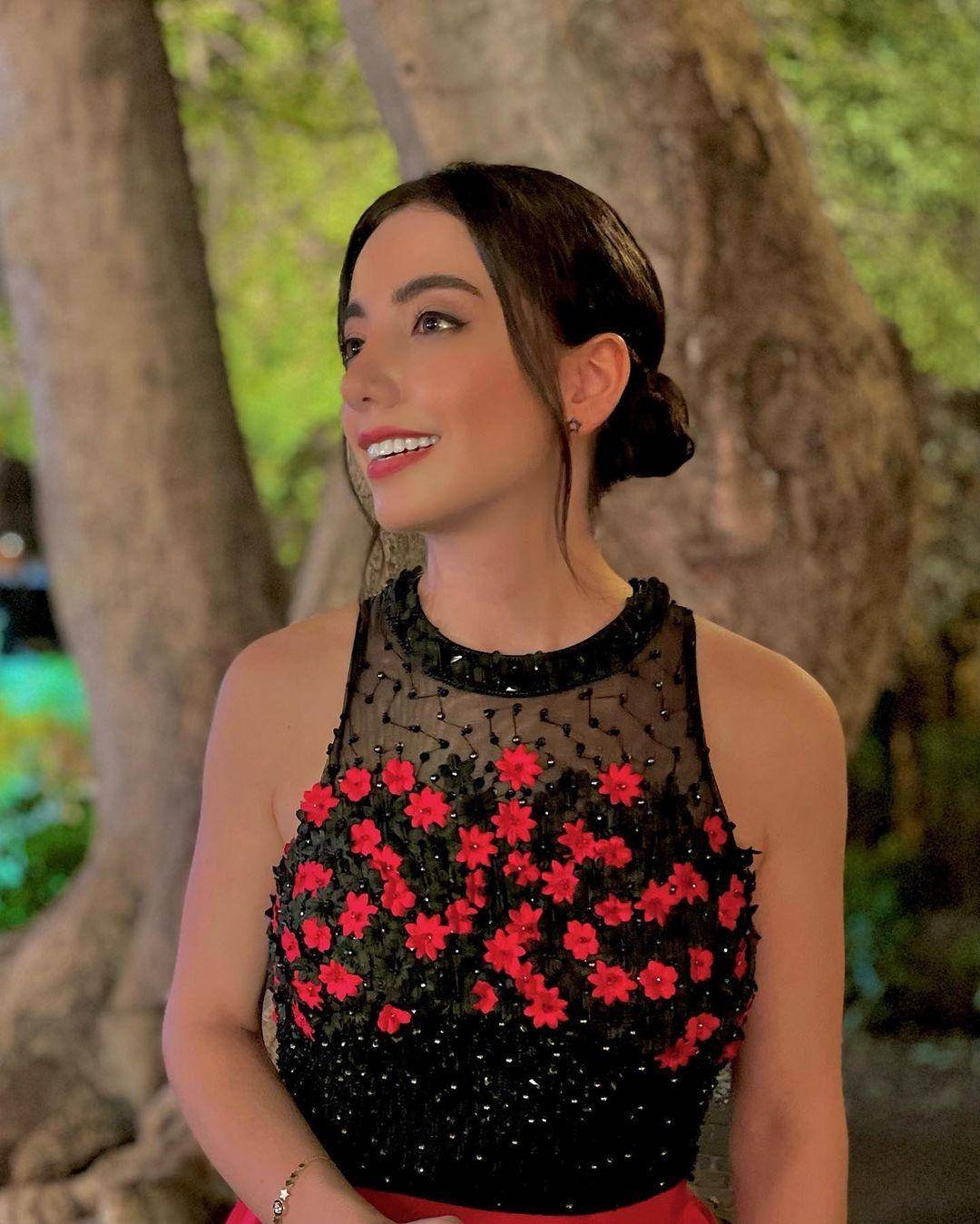 Joanna Bou Nasr Biography, Wiki, Age, Family, Height, Songs ...