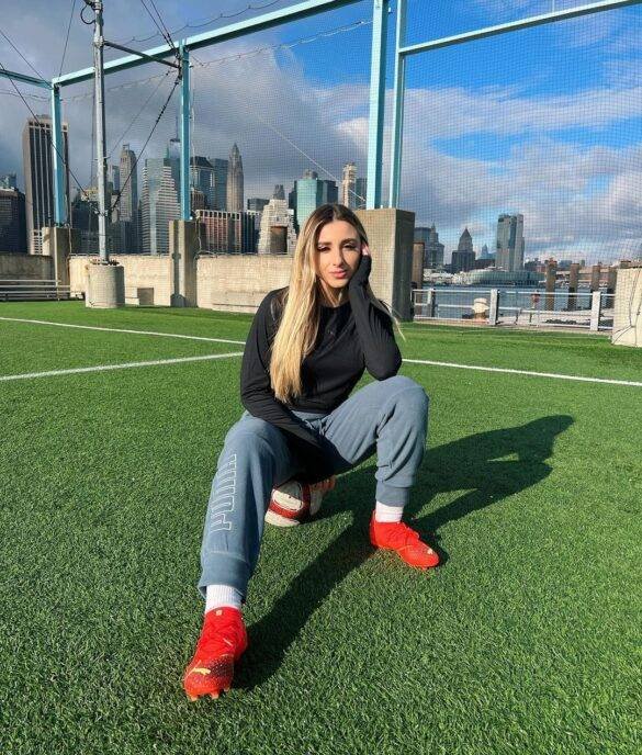 How Old Is Jessica Macrina (Jessica Vincent)? Biography, Model, Age ...