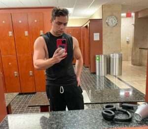 How Tall Is Mizkif? Biography, Age, Wiki, Birthplace, Relationships ...