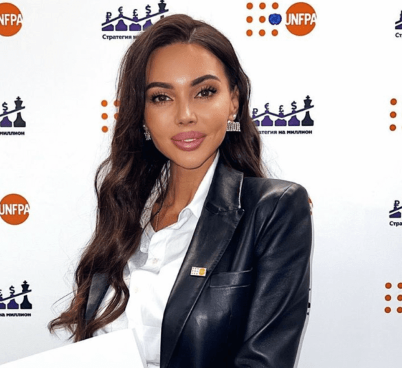 How Old Is Oxana Samoylova? Wiki, Biography, Age, Height, Family, Net ...