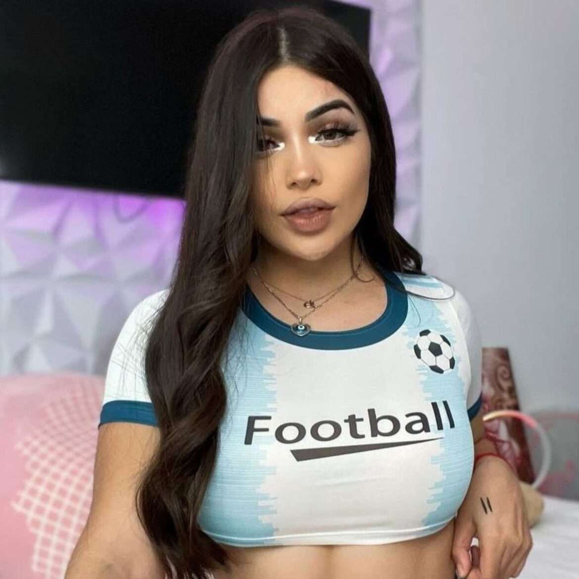 Who Is Babe Alinaxo? Biography, Net Worth, Age, Height, Boyfriend ...