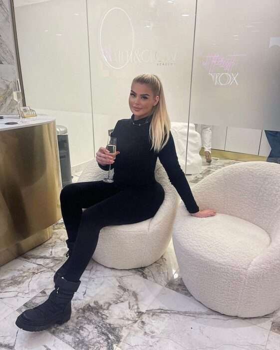 How Old Is Lily Adelinaa? Bio, Impressive Instagram Model, Age, Height ...