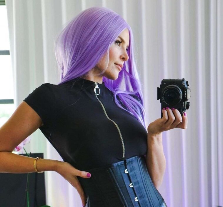How Old Is Kitty Plays? Bio, Age, Height, Wiki, Net Worth, Twitch Star ...