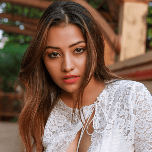 How Old Is Simran Kaur? Bio, Height, Age, Web Series, Wiki, Indian Hot ...