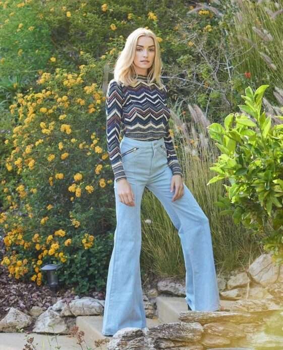 Who Is Brianne Howey? Bio, Net Worth, Family, Age, Height, Weight Loss ...