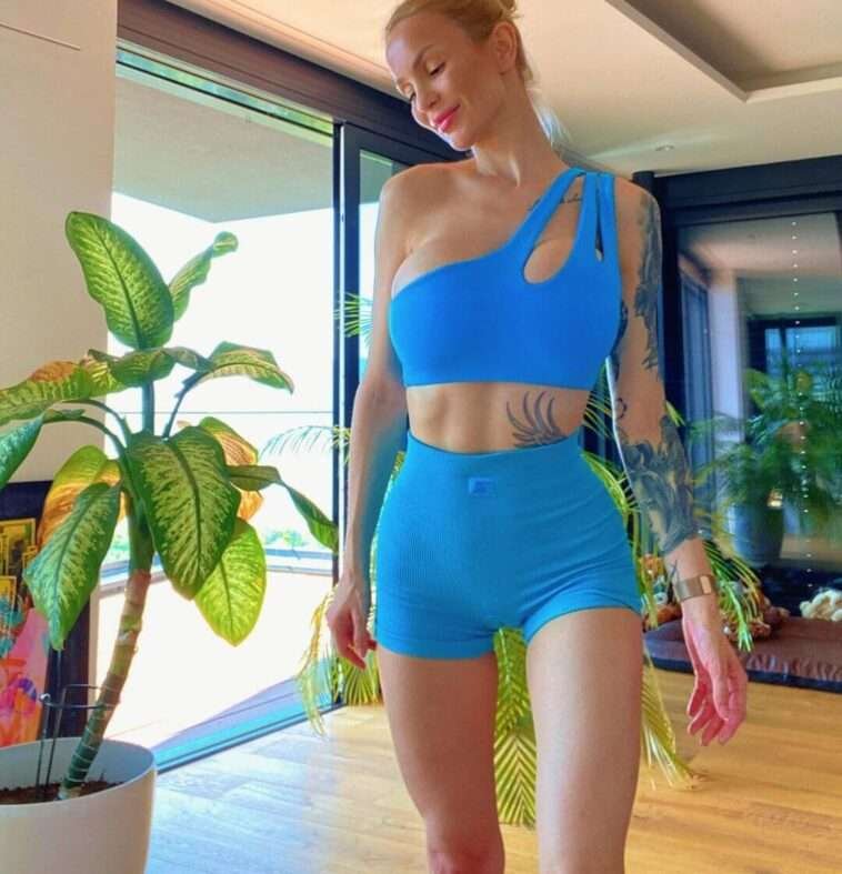 Who Is Flexy Amy? Bio, Wiki, Age, Net Worth, Height, Family, — InstaMix Global