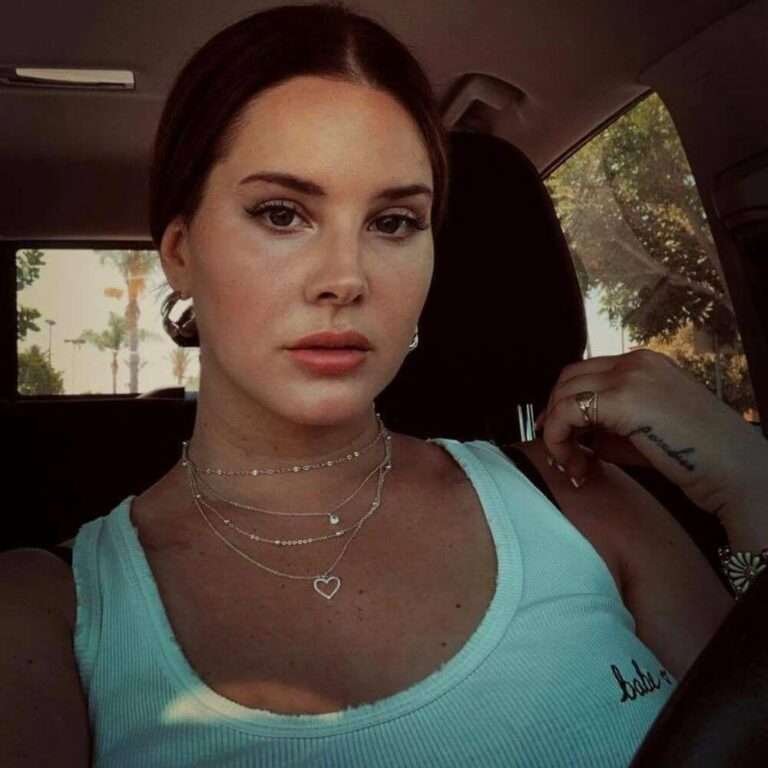 How Old Is Lana Del Rey? Net Worth, Age, Height, Family, Albums, Songs ...