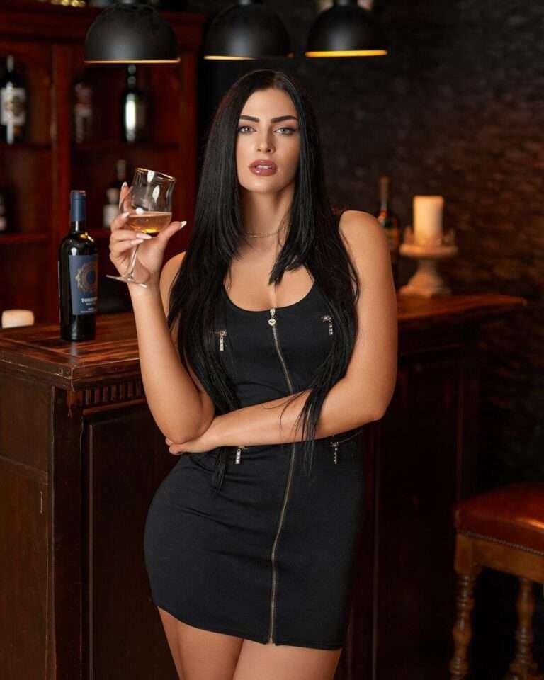 How Old Is Ms Jacklyn? Bio, Height, Wiki, Net Worth, Family, Fitness ...