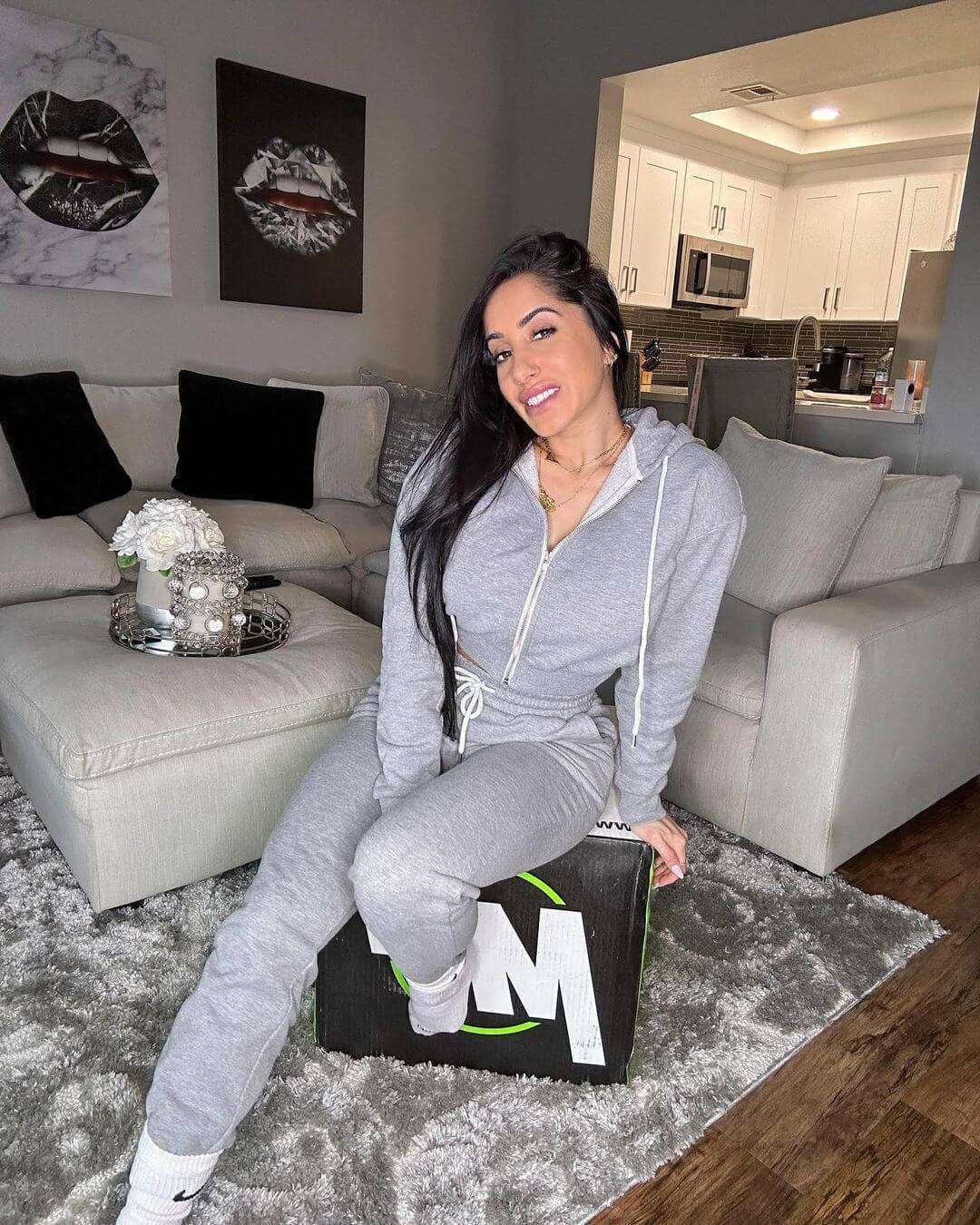 Narmin Assria Bio, Wiki, Net Worth, Height, Age, Olympics, Family ...