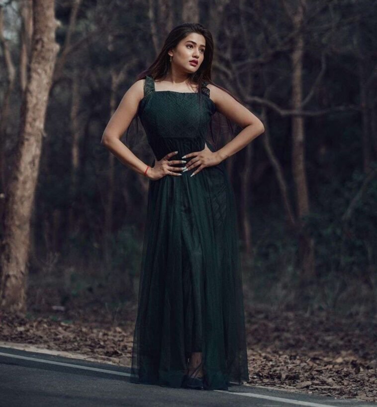 Who Is Garima Chaurasia? Age, Bio, Height, Boyfriend, Family ...