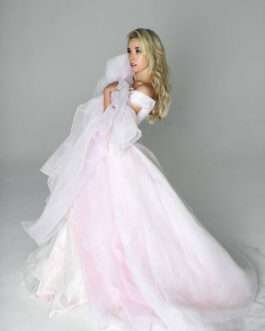 How Old Is Jenna Davis? Bio, Net Worth, Age, Height, Family, — InstaMix ...