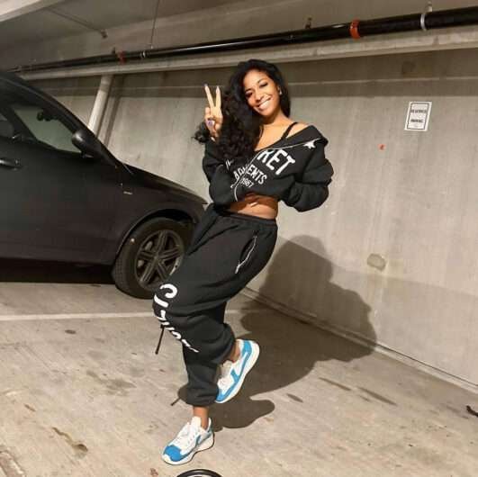 Who Is Tea Cooper? Bio, Wiki, Net Worth, Age, Height, Family ...