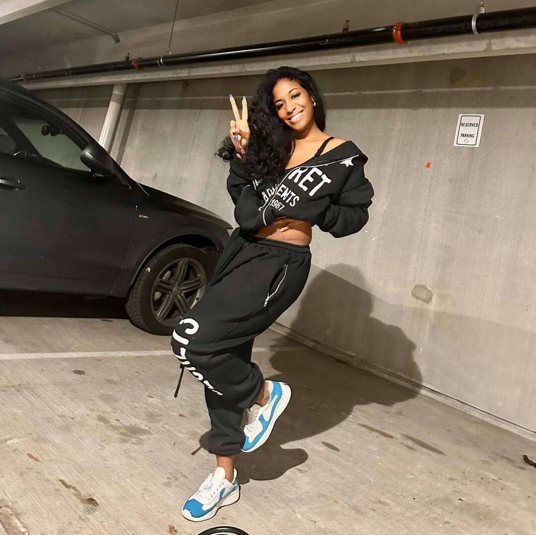 Who Is Tea Cooper? Bio, Wiki, Net Worth, Age, Height, Family ...